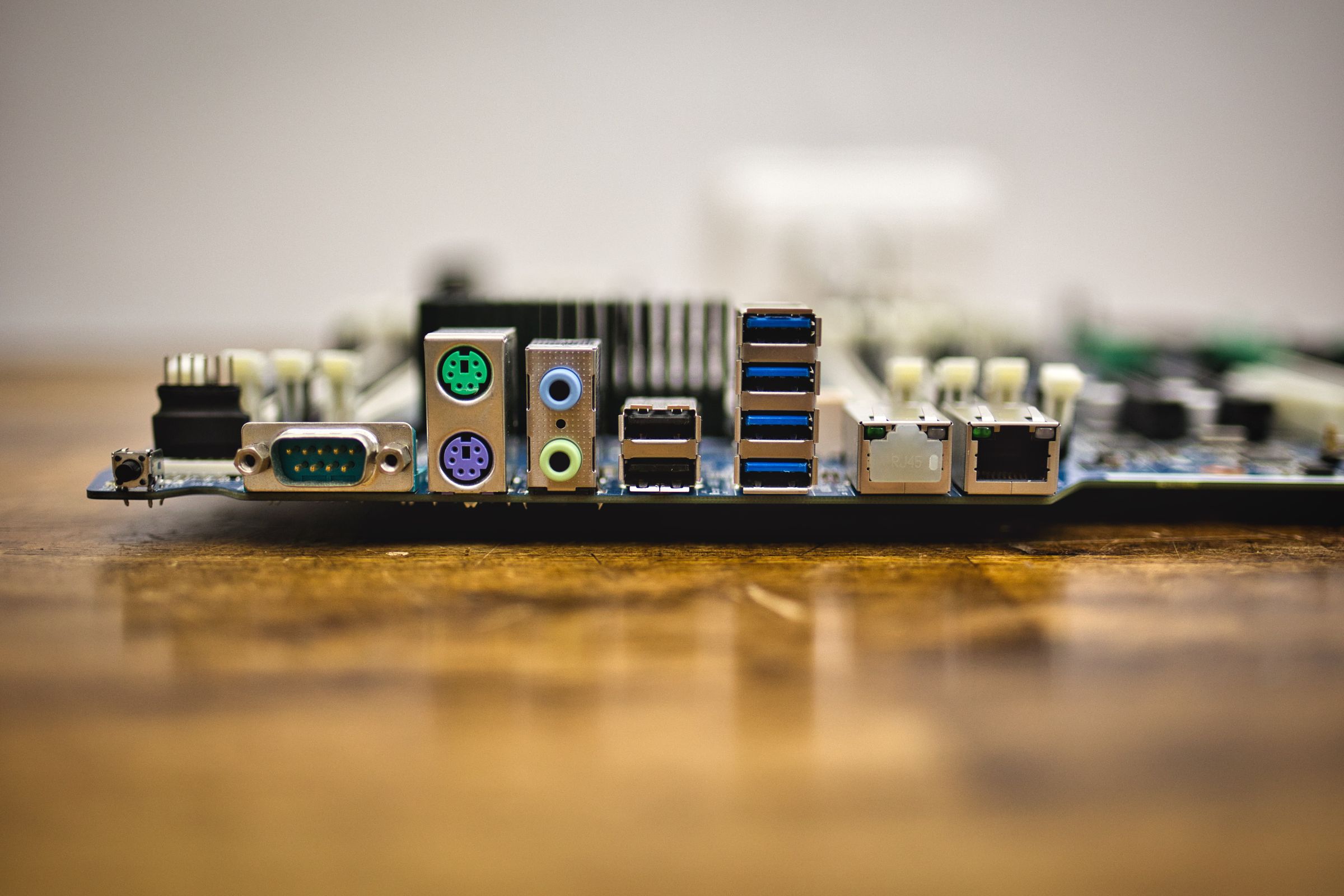 Hacking the HP Z840 Motherboard into a Standard Case